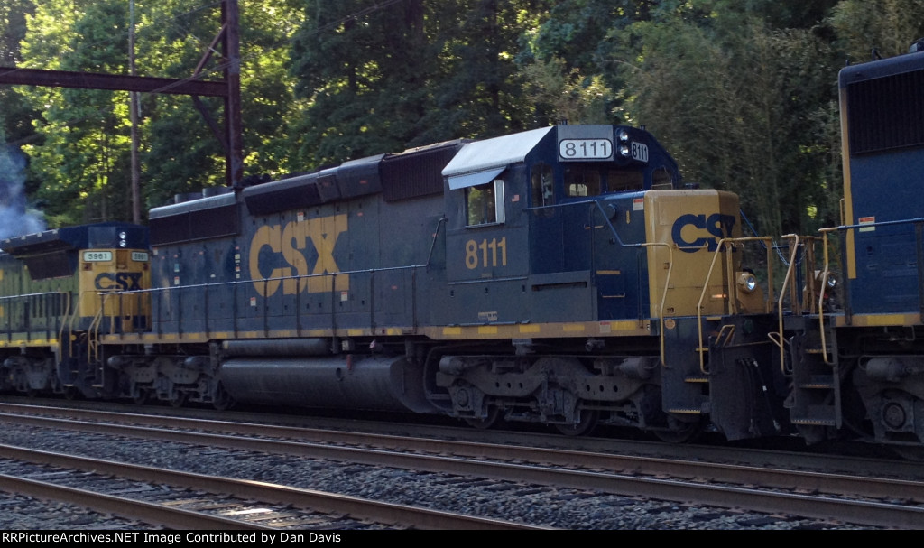 CSX SD40-2 8111 trails on Q409-04